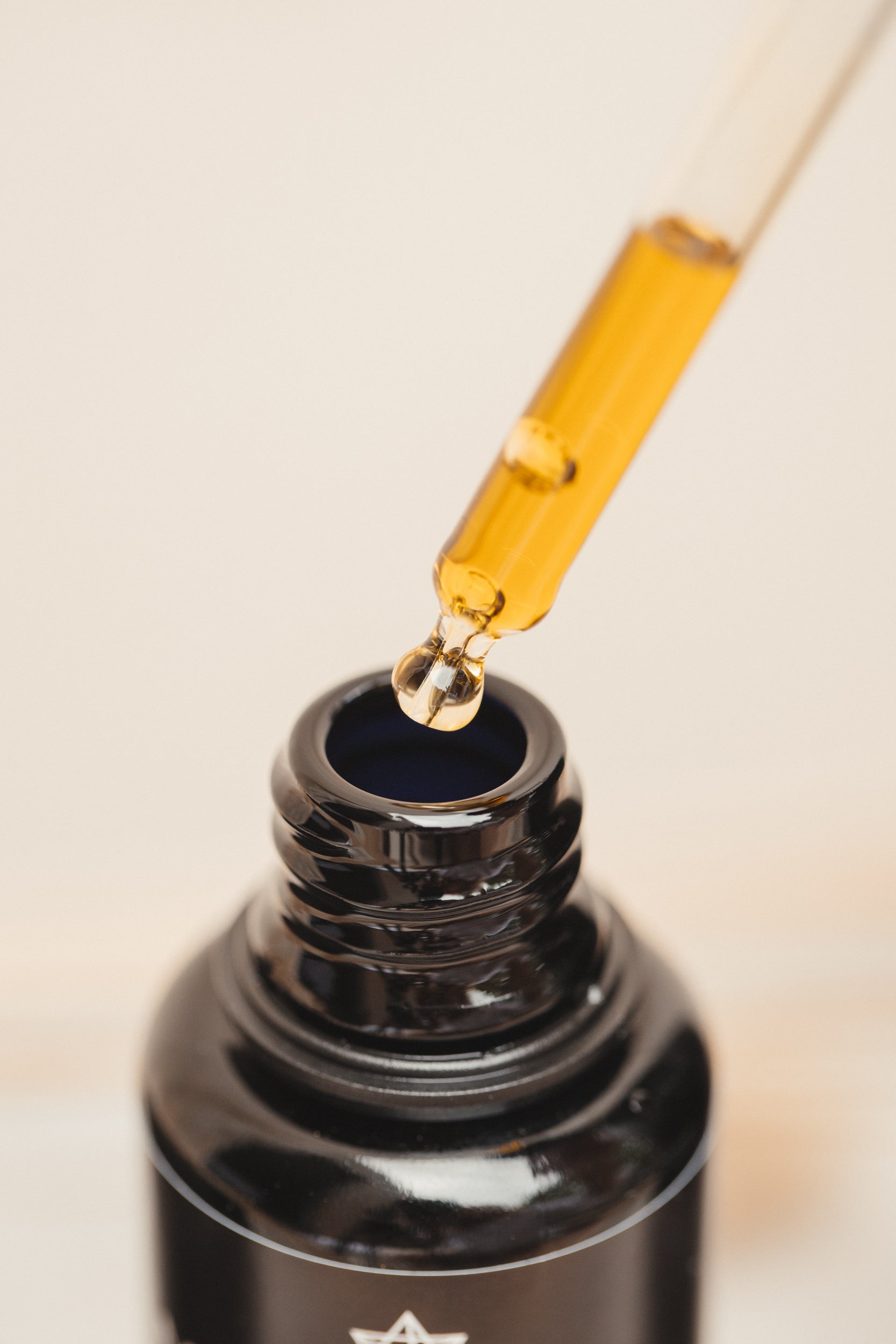 Support your skin with natural plant oils